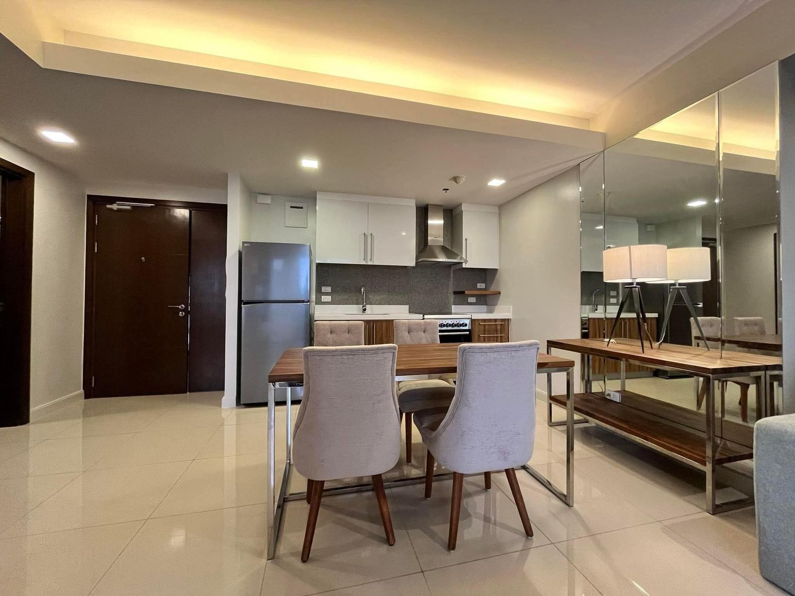 FOR SALE | 1BR Condo with Parking at The Alcoves, Cebu Business Park - 59 SQM — Cebu Real Estate ...