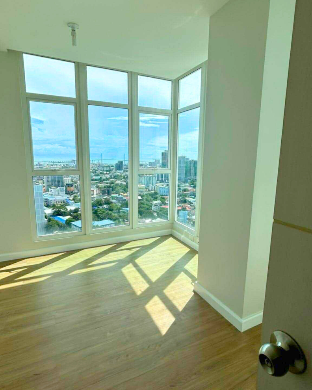 FOR SALE | 2BR Condo in Solinea Tower 3, Cebu Business Park - FA 77 SQM — Cebu Real Estate Brokerage