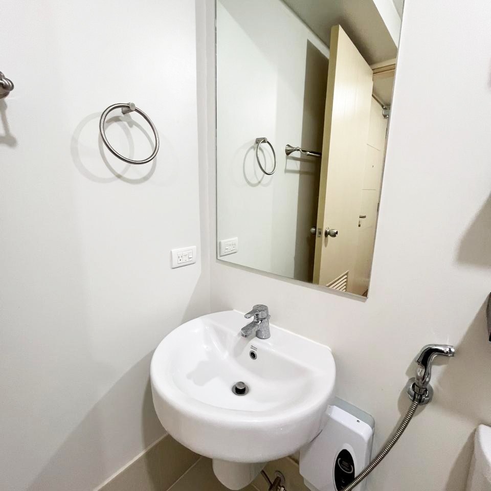 FOR SALE | Studio Unit in Solinea Tower 3, Cebu Business Park, Cebu ...